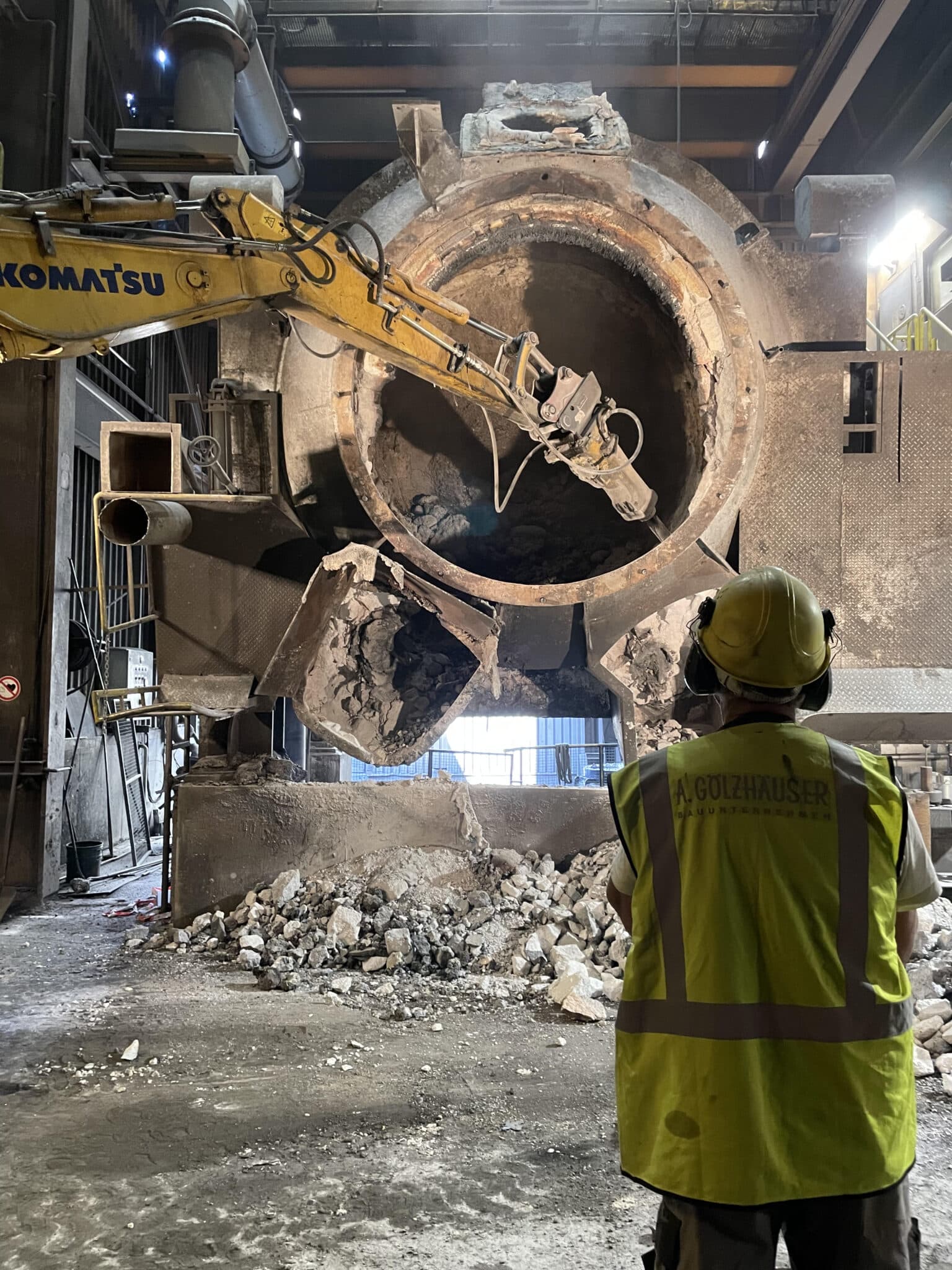 High quality of refractory casting compound for melting furnaces and ...